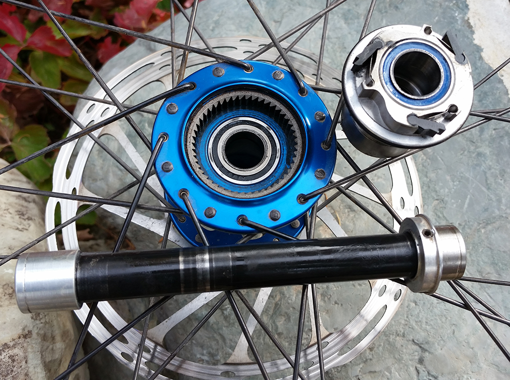 White Industries XMR Hubs | Blister