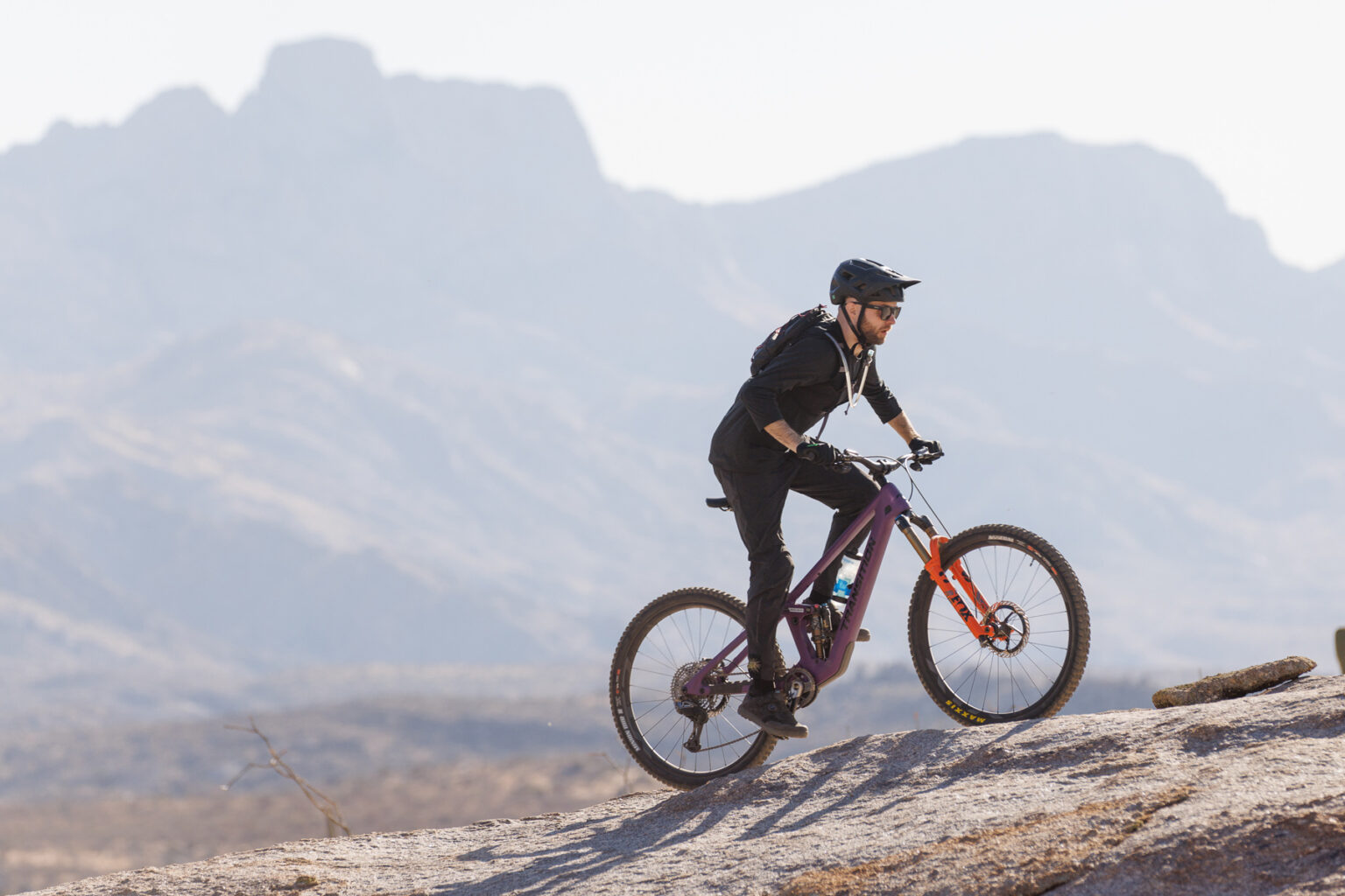 Shimano XTR M9200 Di2 Wireless Drivetrain & Wheels | Blister